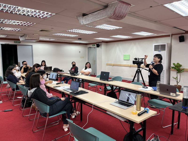 FMDS conducts its 2nd Feeding MinDS on basics of videography - Faculty ...